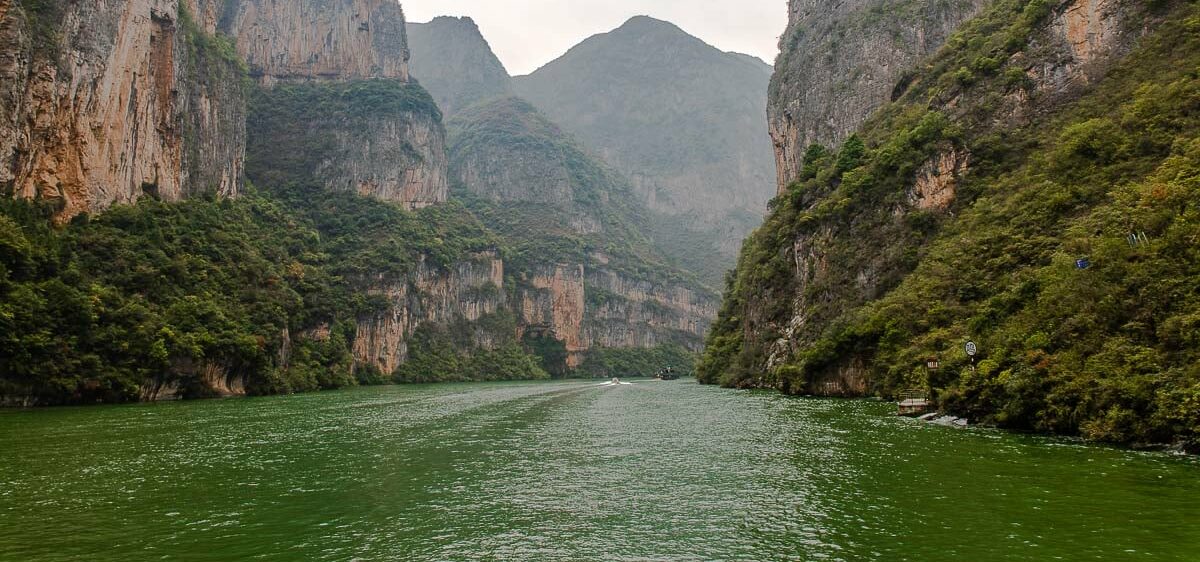 Fifteen millennia of climate change in the middle reaches of China's ...